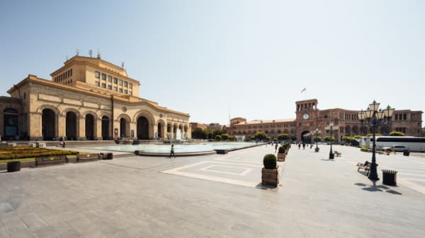 2 Tage in Jerewan, "Pink City" und Hauptstadt Armeniens Reiseblog VIEL ...