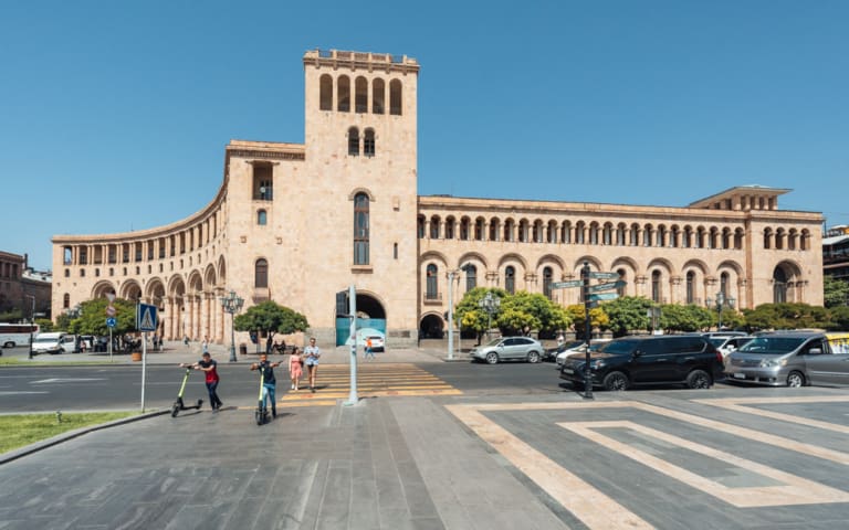 2 Tage in Jerewan, "Pink City" und Hauptstadt Armeniens Reiseblog VIEL ...